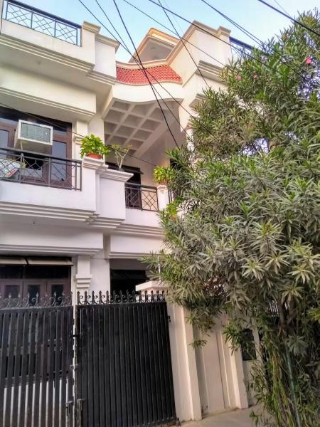 Singh Loft - Cozy 2nd Floor Penthouse - Lucknow