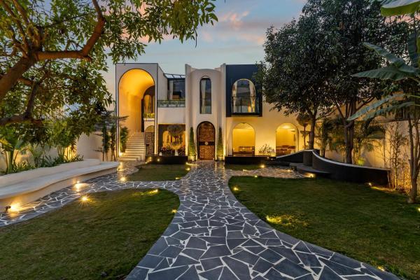 Saratoga Noida - Noida