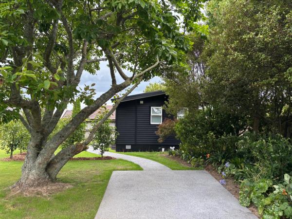 The Nest Cottage - Where Comfort Meets Style - Ōmokoroa