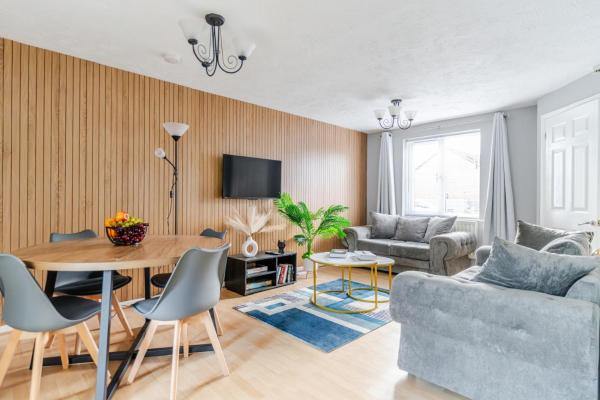 Three-bedroom Home In Bristol - Chepstow