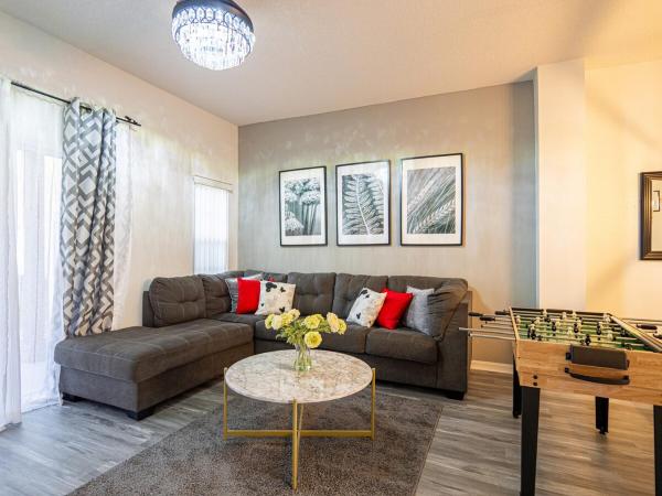 The Enchanted Luxe Townhome - Estados Unidos