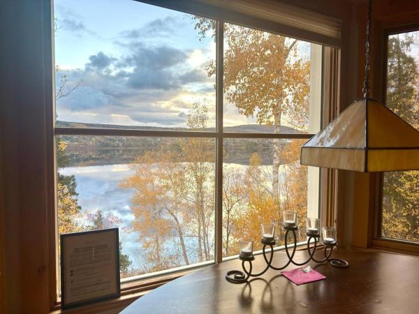Suite Luxueuse Face Au Lac Pohenegamook - Québec