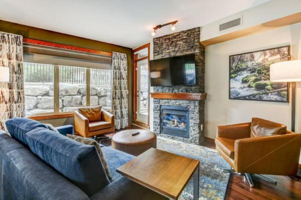 Stunning 2br With Pool Hot Tub And Gym - Canmore