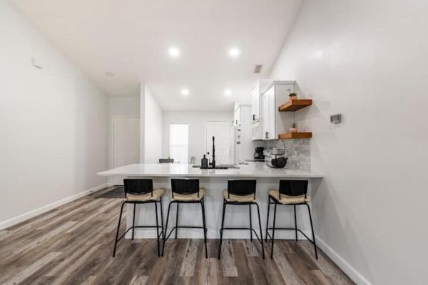 Tranquility Estate Pine House - United States