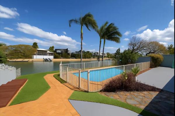 Stillwater Getaway - Waterfront House With Pontoon - Holiday Home - Broadbeach
