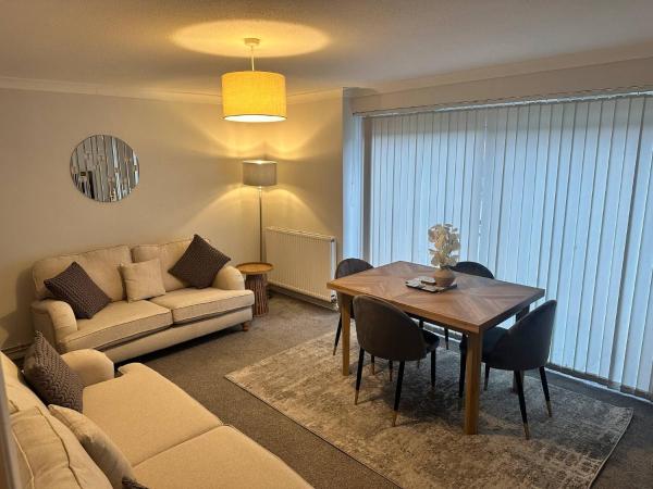 Willow House Sleeps 4 Family Travel Seaside Stay - Folkestone