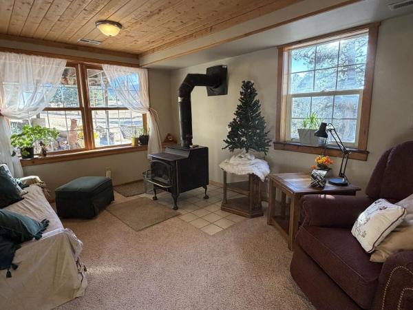 Cozy Rustic Retreat On A Horse Ranch With Stunning Pikes Peak Views And Serenity Minutes From Downtown Woodland Park - Woodland Park, CO