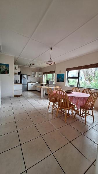 Oceans Rise Guest House Budget Friendly - Hibberdene