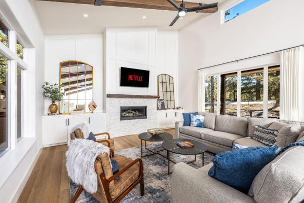 The Pines Of Valle Grande Hot Tub Fireplace - Angel Fire, NM