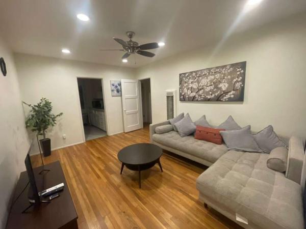 Budget One Bedroom Close To Pico And Beverly Hills - Beverly Hills, CA