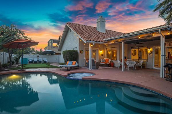 Loved By Families, Friends & Couples- Free Heated Pool - Scottsdale, AZ