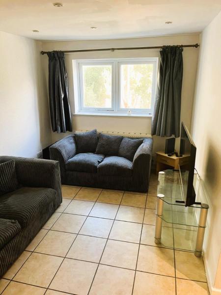 Reservoir Rooms In City Centre - Sutton Coldfield