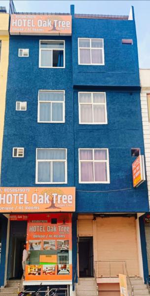 Hotel Oak Tree Jaipur - Jaipur