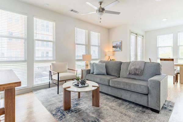 Landing Beautiful 2bd In Downtown Fort Worth - Fort Worth, TX