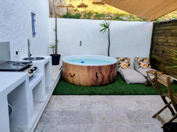 La Nina A 5 Min De Cassis - Cassis