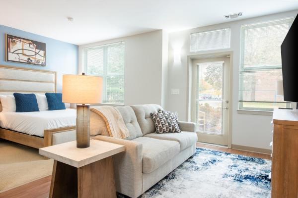 Landing Apartments - 1111 Stratford - Stratford, CT