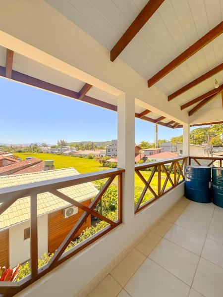 Casa Com Vista Parcial Do Mar A 500m Da Praia, Ponta Das Canas, Florianopolis - Florianópolis