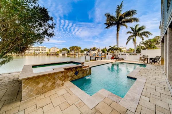 Heated Pool Spa And Fun At Ocean Shore Retreat - Clearwater, FL