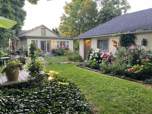 Modern French Cottage In Old Town The 506 - Niagara-on-the-Lake