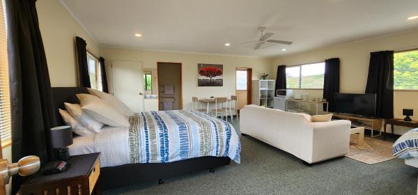 Avocado Orchard Retreat! - Bay of Plenty