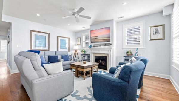 Luxurious Oceanside Retreat - 5br Gem Downtown Ocnj - Sea Isle City, NJ