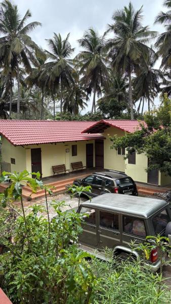 Golden Harvest Farm Stay - Mysuru