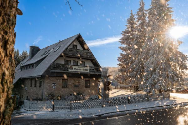 Berggasthof Heuberghaus, Direkt Am Rennsteig - Tambach-Dietharz
