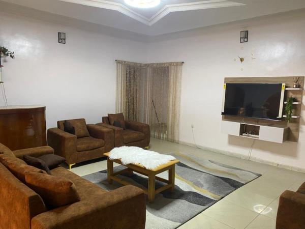 Flamingo 1 Spacious Solar Powered 2 Bedroom Home With A Stocked Ready Kitchen - Jos