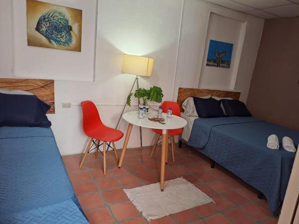 Hostal Genoveva - El Salvador