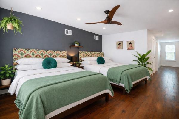 Artsy Hidden Gem - Free Parking - Cherry Hill, NJ