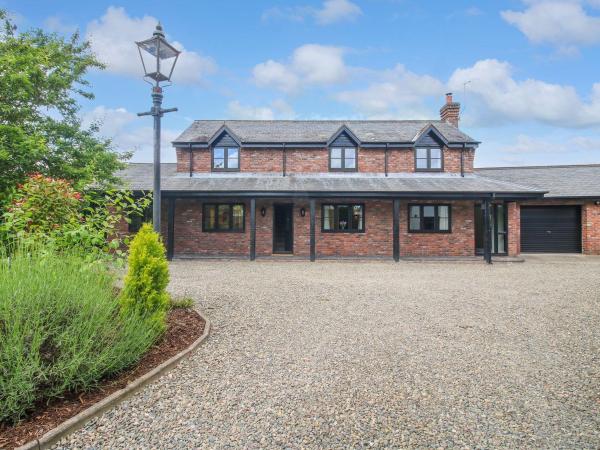 1 Clarkes Lane - Oswestry