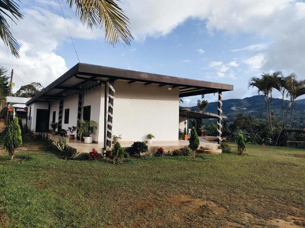 Finca Tasnia - Peñol