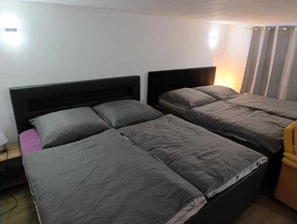 100 Qm Apartment,wlan, Tv Free Parking,24 H Check-in, ,Full Kitchen,untergeschoss ,2 Schlafzimmer , 1 Wohnzimmer - Hanovre