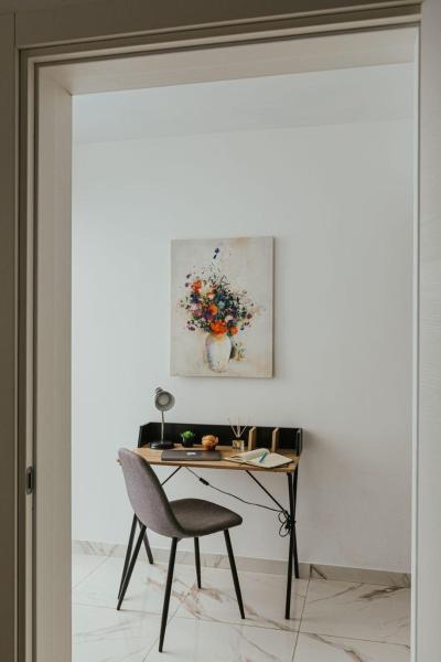 Sea-side Suites - La Valette