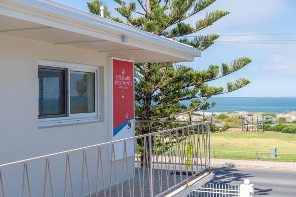 Esplanade Apartments At West Beach - Adelaide