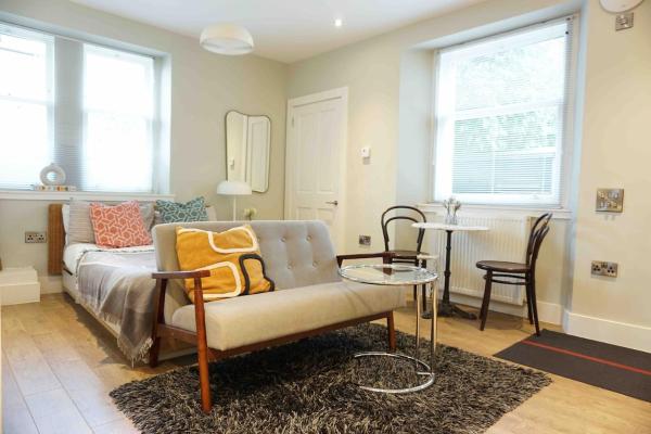 Fully Licensed Studio In Peaceful Neighbourhood - Edimburgo
