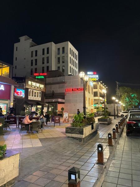 Rose Palace Hotel, Liberty - Lahore