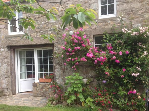 Clos Bel Es Martin Sea View And Campaign - Auderville