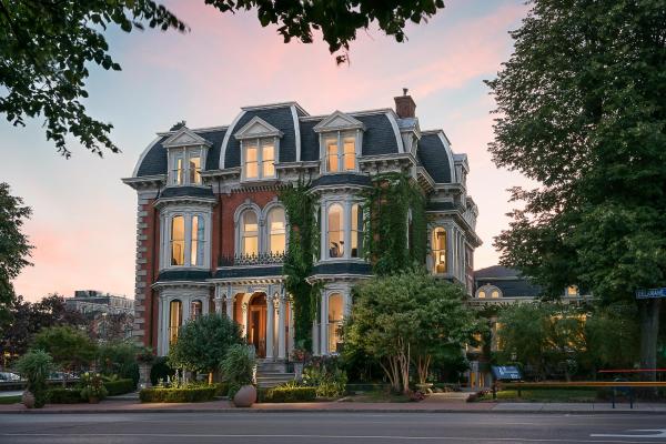 The Mansion On Delaware Avenue - Hamburg, NY