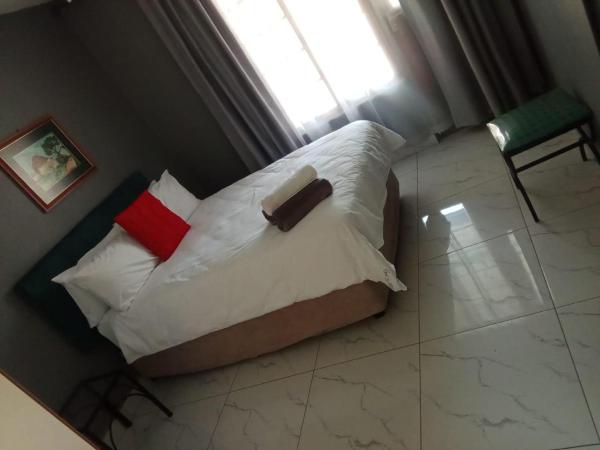 Unit 35 Pendleberry Grove Holidays - Bela-Bela