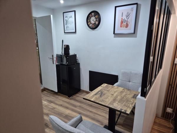 Studio Confortable Avec Parking Gratuit - Roissy-en-France