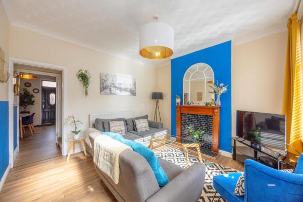 Summer Lane Business Stays 3 Bedrooms 6 Beds Ideal For Longer Stays-near M1 - Barnsley