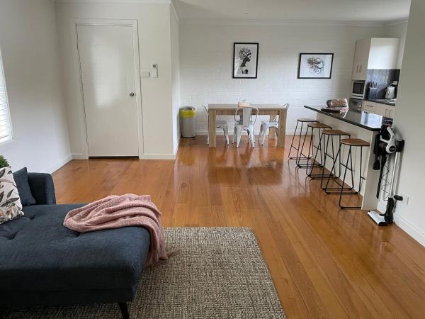 Stylish Renovated 2-bed Quiet, Cozy Wi-fi - Canberra