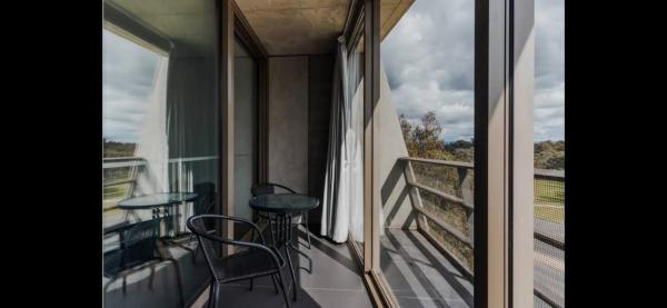 Lake Burley Griffin & Anu City Stayfree Parking - Belconnen