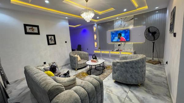 Luxerest Guest Villa - Ibadan