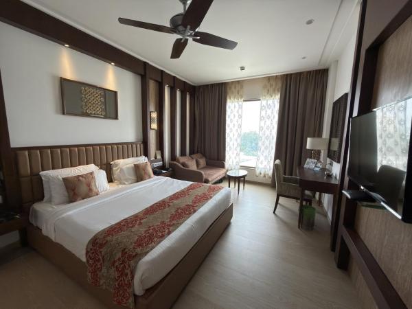 The Corinthians Resort - Pune