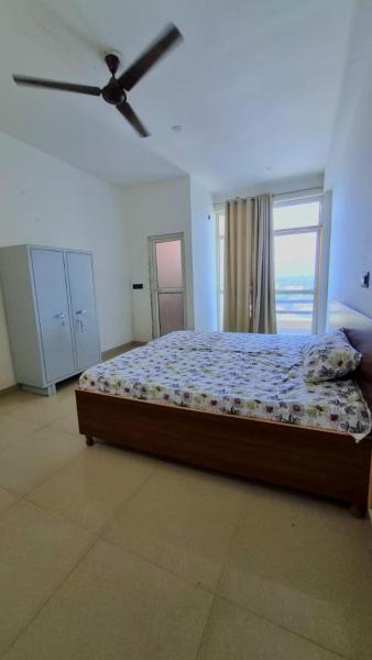 Galaxy Stayz - Noida