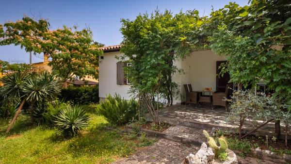 Beautiful Villa Casa Theresa With Grill In Porec - Vrsar