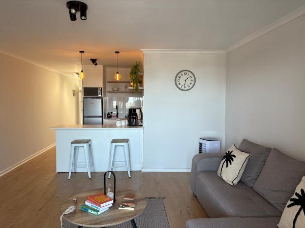 Cozy Apartment Near The Old Biscuit Mill - Claremont