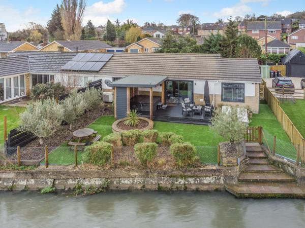 3 Bed In Canterbury Oc-r34439 - Canterbury